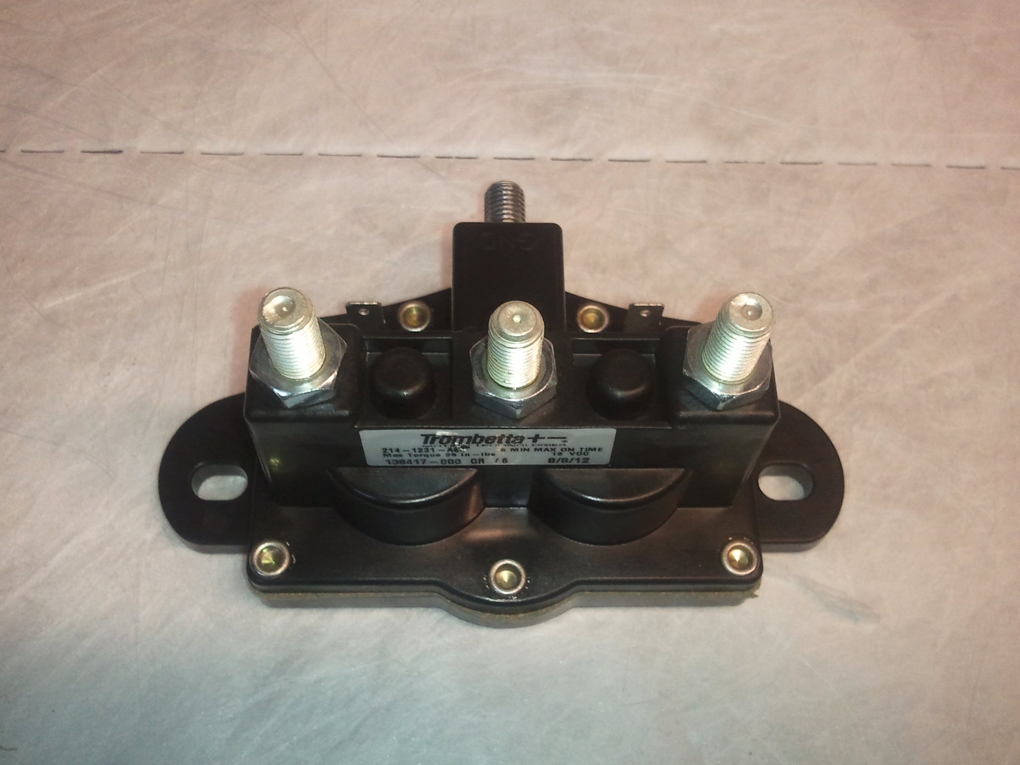 SEA-102 Trombetta Switch A61 – Sea-Legs Pontoon Lift